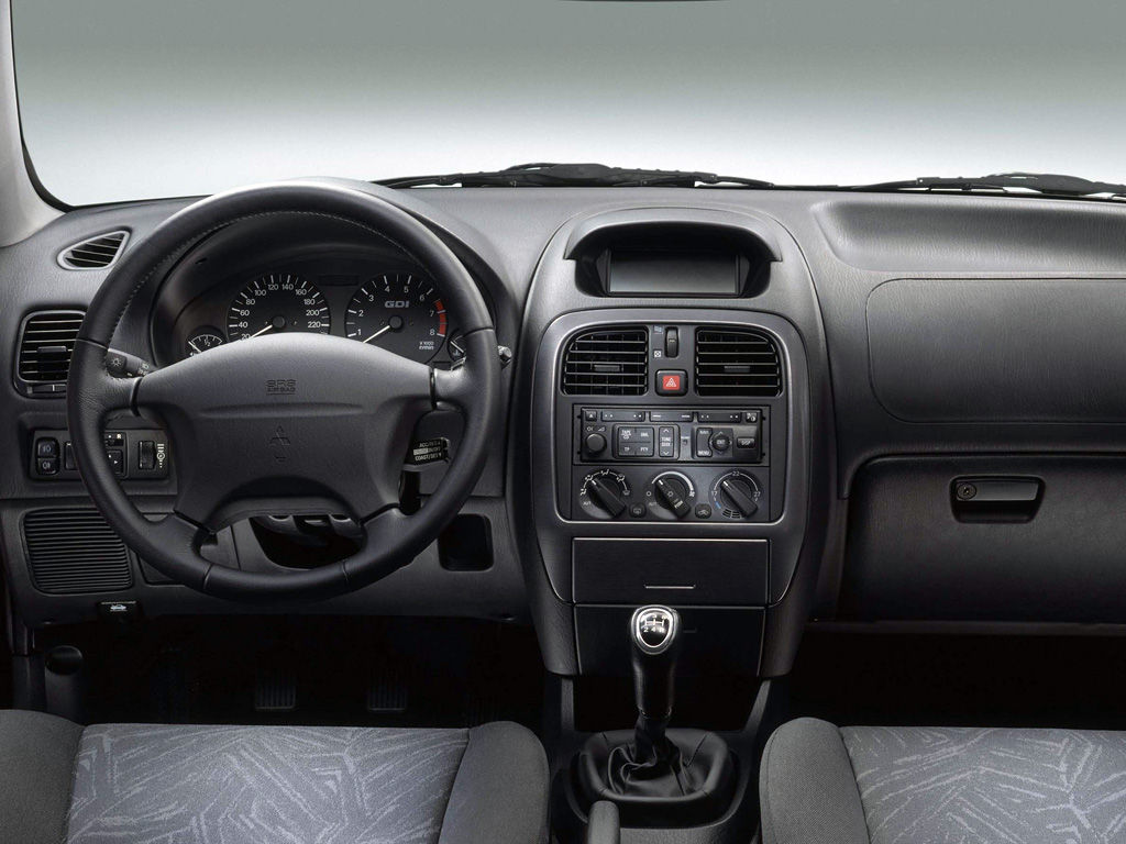 Mitsubishi Carisma technical specifications and fuel economy